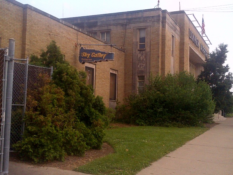 Lunken Terminal Building, Cincinnati, OH (LUK)